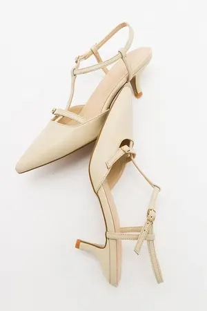 PROLOGUE SHOES Pointed-toe T-bar Pumps - Beige