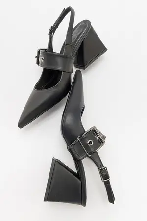 PROLOGUE SHOES Nepido Pointed Toe Block Heel Pumps - Black
