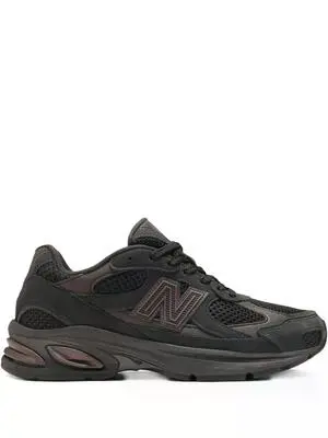 NEW BALANCE 2010 Logo-patch Sneakers - Black