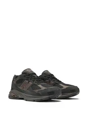 NEW BALANCE 2010 Logo-patch Sneakers - Black