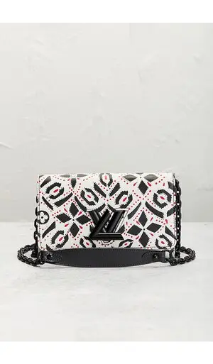Undefined Louis Vuitton Portefeuille Twisted Wallet On Chain