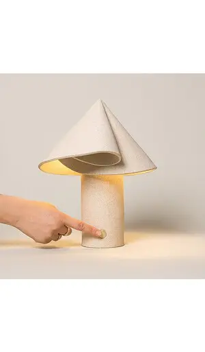 SIN Shayd Table Lamp