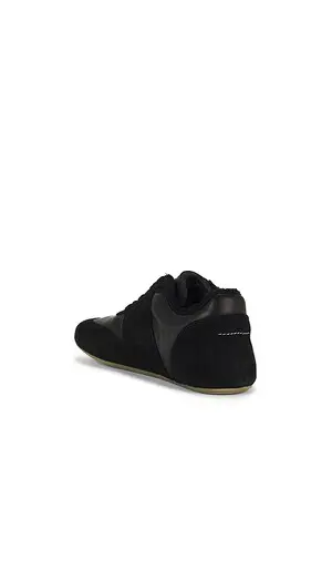 MAISON MARGIELA Low Top Sneakers - Black