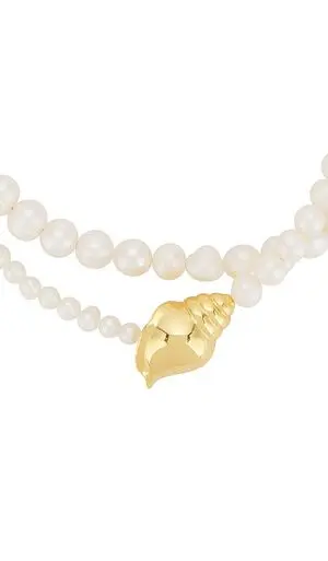 Timeless Pearly Shelly Necklace