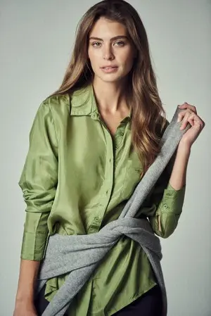 The Shirt By Rochelle Behrens Silk Signature Shirt Peridot