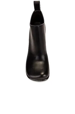 Bottega Veneta Leather Ankle Boots - Black