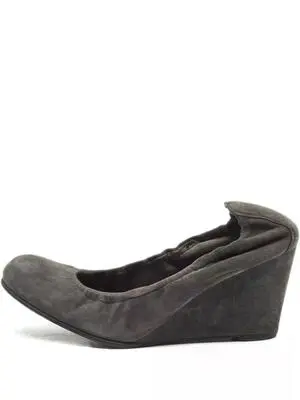STUART WEITZMAN Dark Suede Wedge Heel Round Toe Pumps