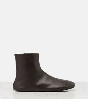 THE ROW Stella Shearling-lined Leather Ankle Boots - Brown