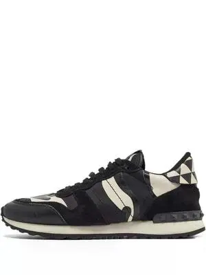 Valentino Garavani Camo-print Sneakers - Black