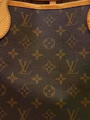 LOUIS VUITTON 2009 Neverfull Mm Monogram Canvas Tote