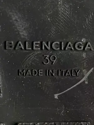 Balenciaga Race Runner Low-top Sneakers - Red