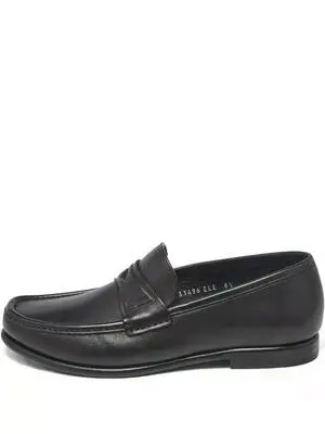 FERRAGAMO Round-toe Leather Loafers - Black
