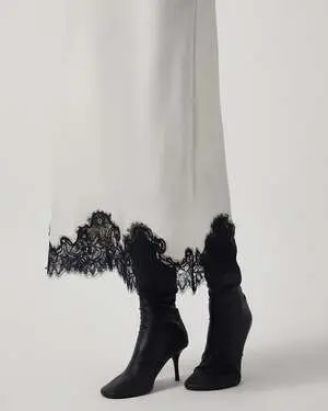 WAKAKUU Lace Trim Midi Skirt - Offwhite