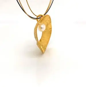 ESIN AKAN Sea & Moon Pearl Pendant Necklace