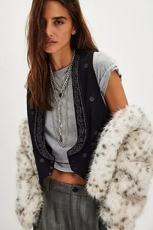 MAISON HOTEL Lupita Vest