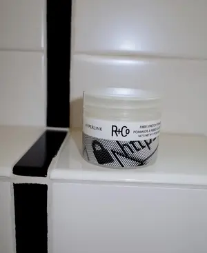 R+Co Hyperlink Fiber Stretch Pomade