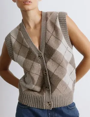 ALBARAY Argyle V-neck Knit Tank Top