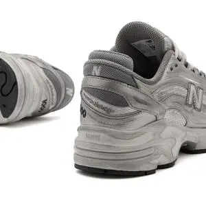 NEW BALANCE 1000 - Silver Metallic