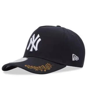New Era New York Yankees Tonal Icon 9forty E-frame