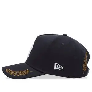 New Era New York Yankees Tonal Icon 9forty E-frame