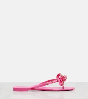 Valentino Garavani Rockstud Bow-detail Thong Sandals - Pink