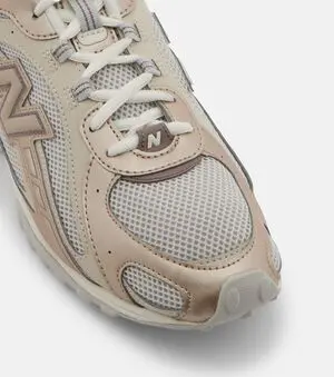 NEW BALANCE 204l Sneakers - Gold
