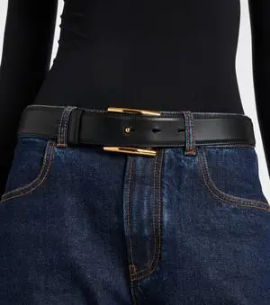Alaïa Calf Leather Belt With Gold Tone Hardware - Black