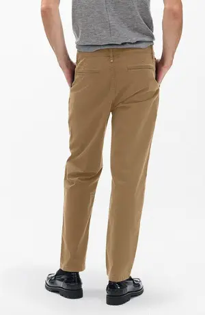 Rag & Bone Evan Trim Fit Pleated Stretch Cotton Chinos