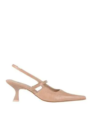 Zinda Pointed Toe Pumps