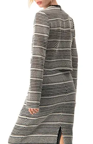 IVONNE Long Sleeve Knit Crop Top With Abstract Pattern