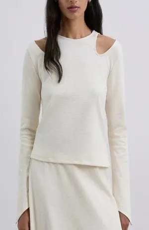 SCALPERS Interlock Tee With Asymmetrical Finish