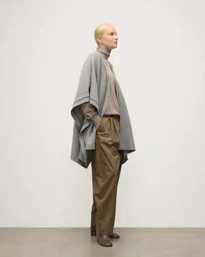 Johnstons Of Elgin Hawk Light Cashmere Poncho