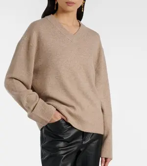 Vince Wool-blend V-neck Sweater - Beige