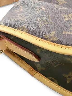 LOUIS VUITTON 2011 Menilmontant Pm Shoulder Bag