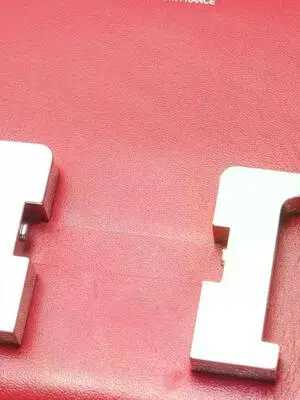 Hermès 2017 Mini Epsom Constance Iii 18 Shoulder Bag - Red