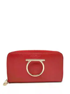 FERRAGAMO Gancini Leather Wallet - Red