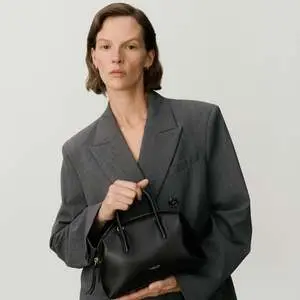 DEMELLIER The Stockholm Bag - Black Fine Grain