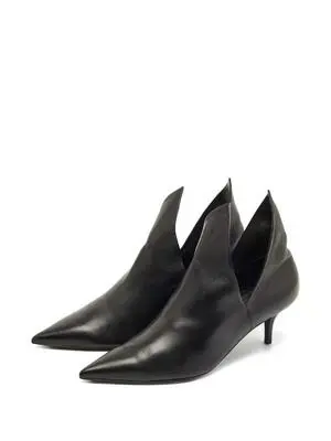 Burberry Essendon Leather Pumps