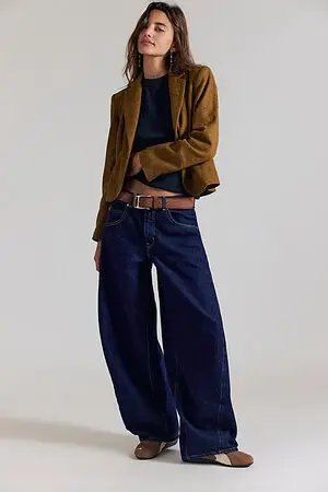 LEVI'S Super Baggy Barrel Jeans - Shaded View