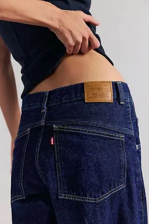 LEVI'S Super Baggy Barrel Jeans - Shaded View