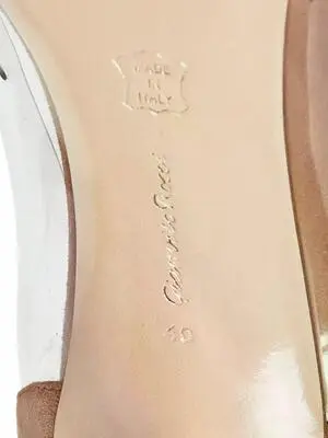 GIANVITO ROSSI Pointed-toe Pump