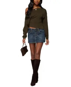 EDIKTED Chenelle Asymmetric Off Shoulder Sweater
