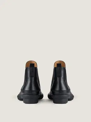 Givenchy Echo Chelsea Boots In Leather