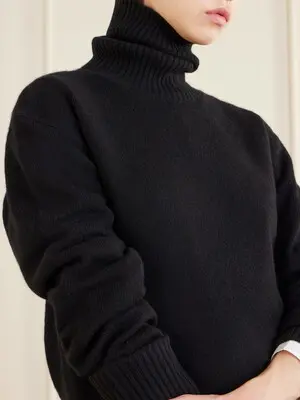 TOTEME Cashmere Turtleneck Sweater