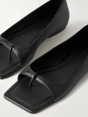 ST. AGNI 90s Leather Pumps - Black