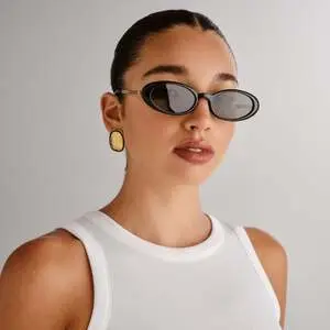 Le Specs Magnifique Sunglasses - Black
