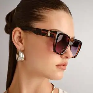 Le Specs The Illusion Square Sunglasses