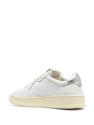 AUTRY Low Top Sneakers - Silver