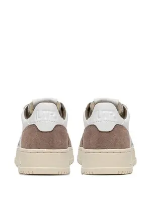 AUTRY Medalist Low Top Sneakers - Brown