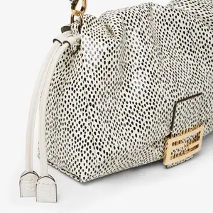 Fendi Mamma Baguette Medium